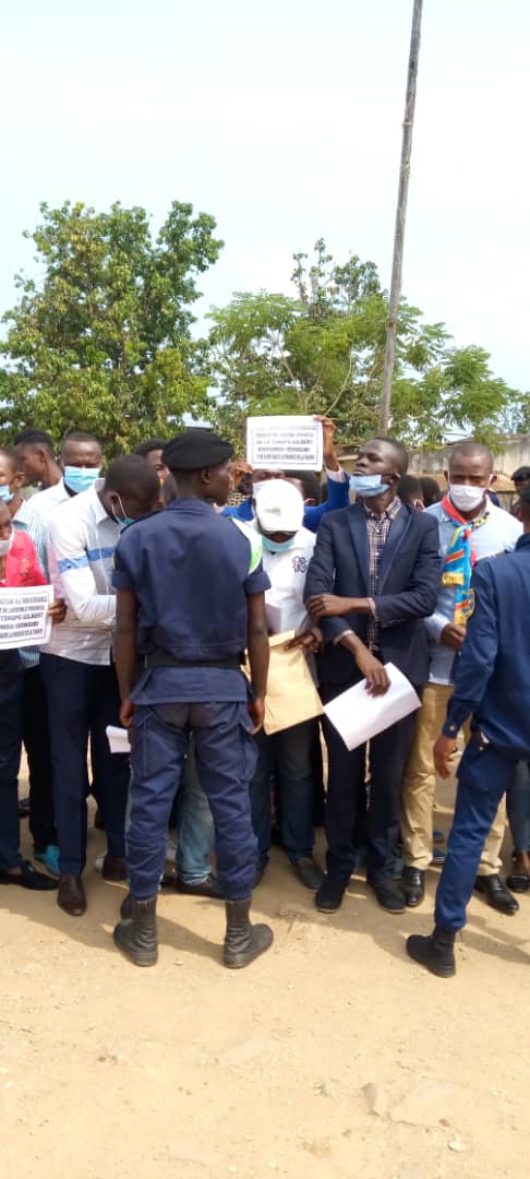 La LUCHA vous souhaite a bienvenue sur son site web